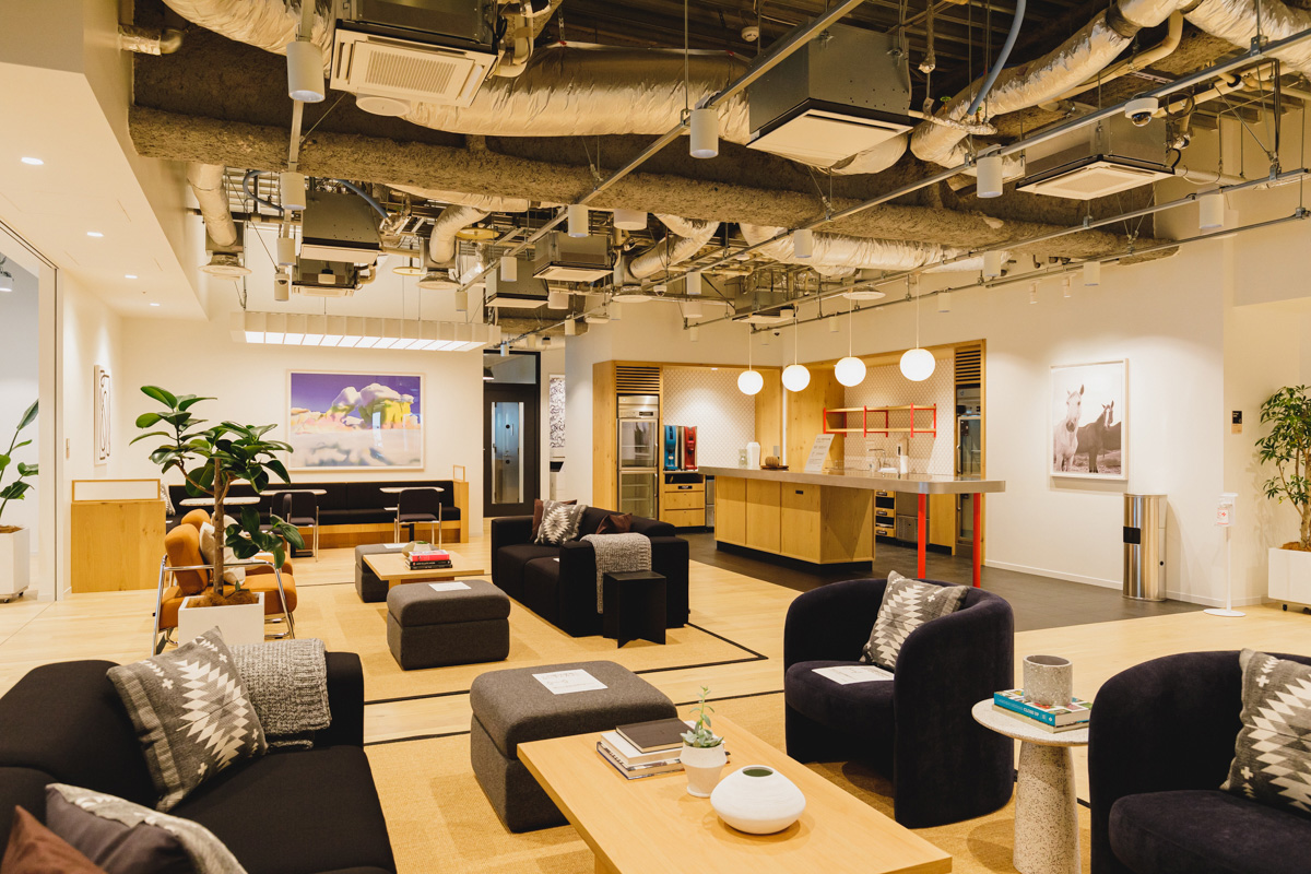 「WeWork Hareza 池袋」無料体験のチャンス！ 池袋の新ランドマークに5フロア展開 - 池袋経済新聞